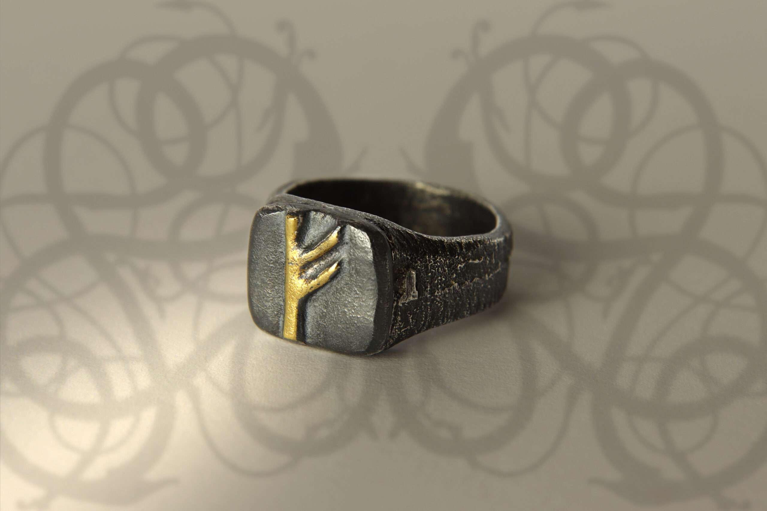 Fehu Golden Glyph Viking Rune Ring - jarðfe