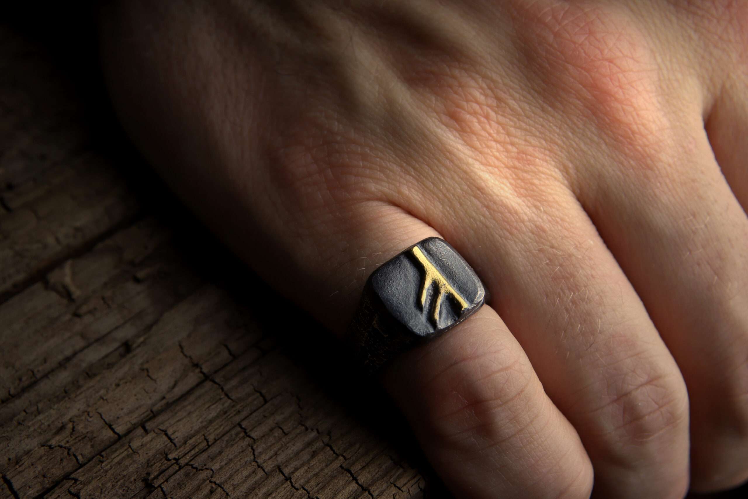 Fehu Golden Glyph Viking Rune Ring - jarðfe
